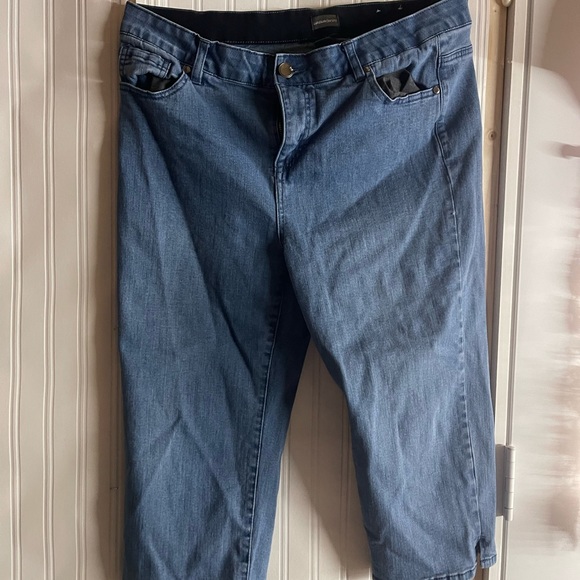 Avenue | Jeans | Avenue Denim Capris Slit Leg 4 | Poshmark